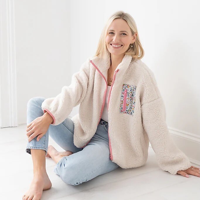 Top 10 UK Trad Wife Influencers in 2025