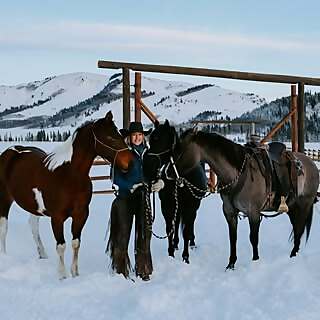 Top 80 Female Hunting Influencers in 2025