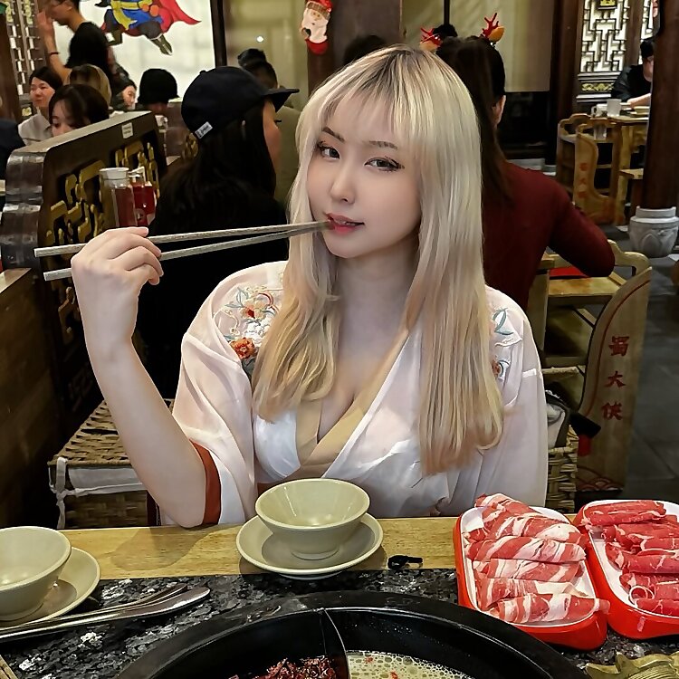 Top 100 Canadian OnlyFans Influencers in 2025 (Canadian OnlyFans Models)