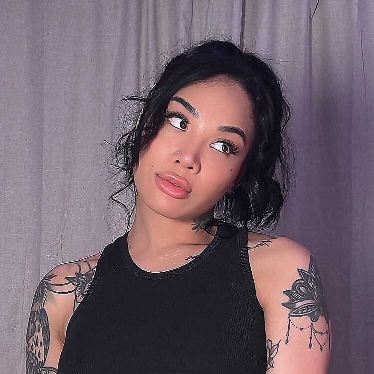 Top 40 Chinese OnlyFans Influencers in 2025